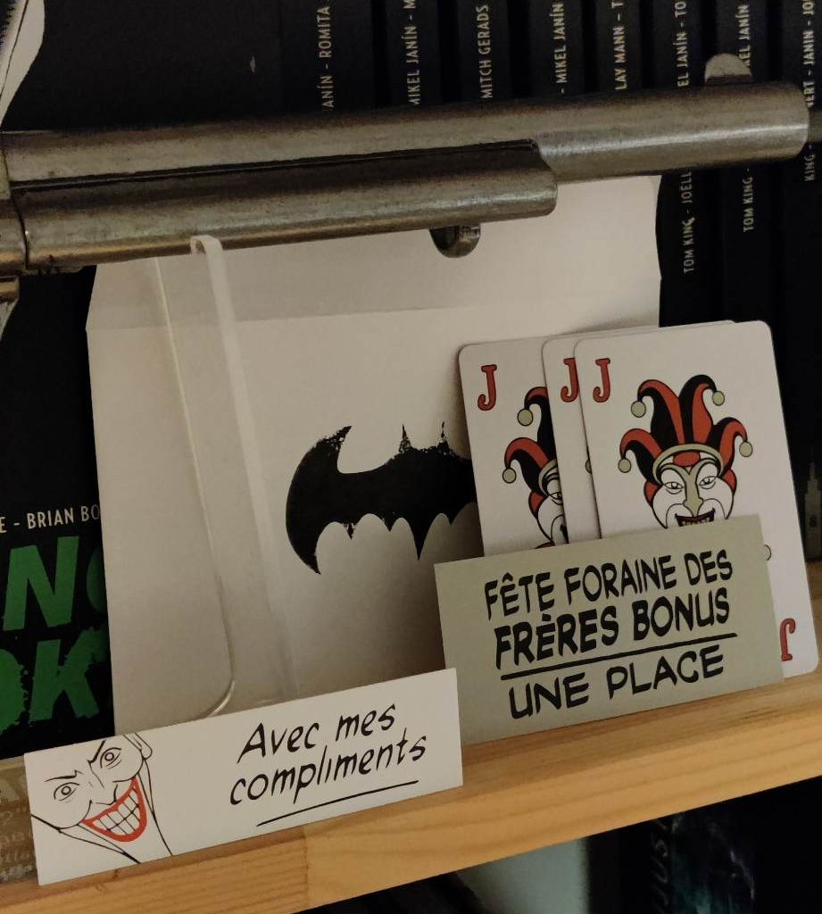 Joker "Killing Joke" Gun - Batfactory